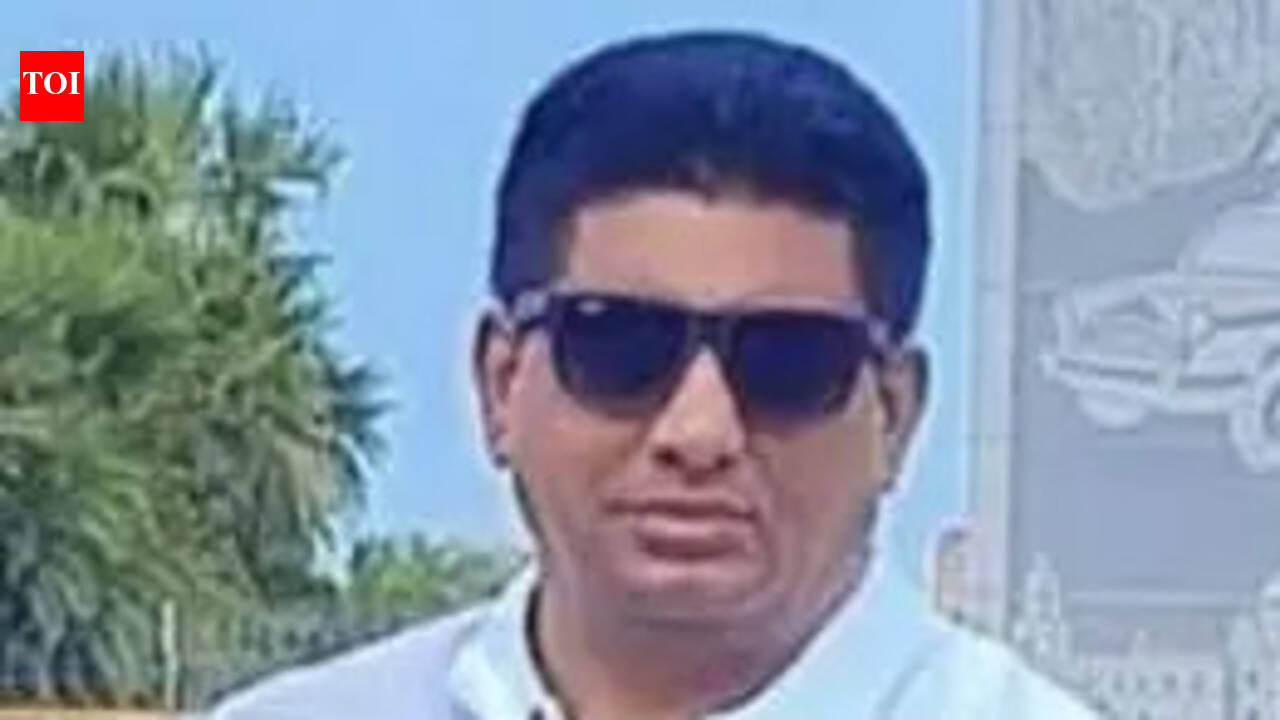 Councillor suicide: Cops probe ‘banner provocation’ | Kolkata News ...