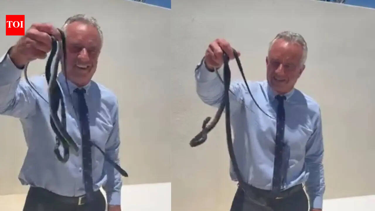 Robert F. Kennedy Jr. goes barefoot, grabs snakes on Florida patio in ...