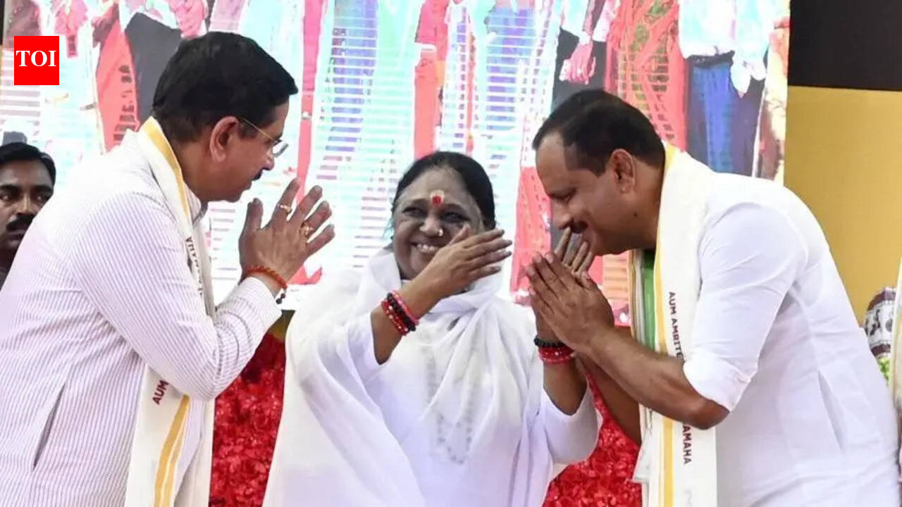 The way Rahul treated Siddaramaiah is not right: Joshi | Mangaluru News ...