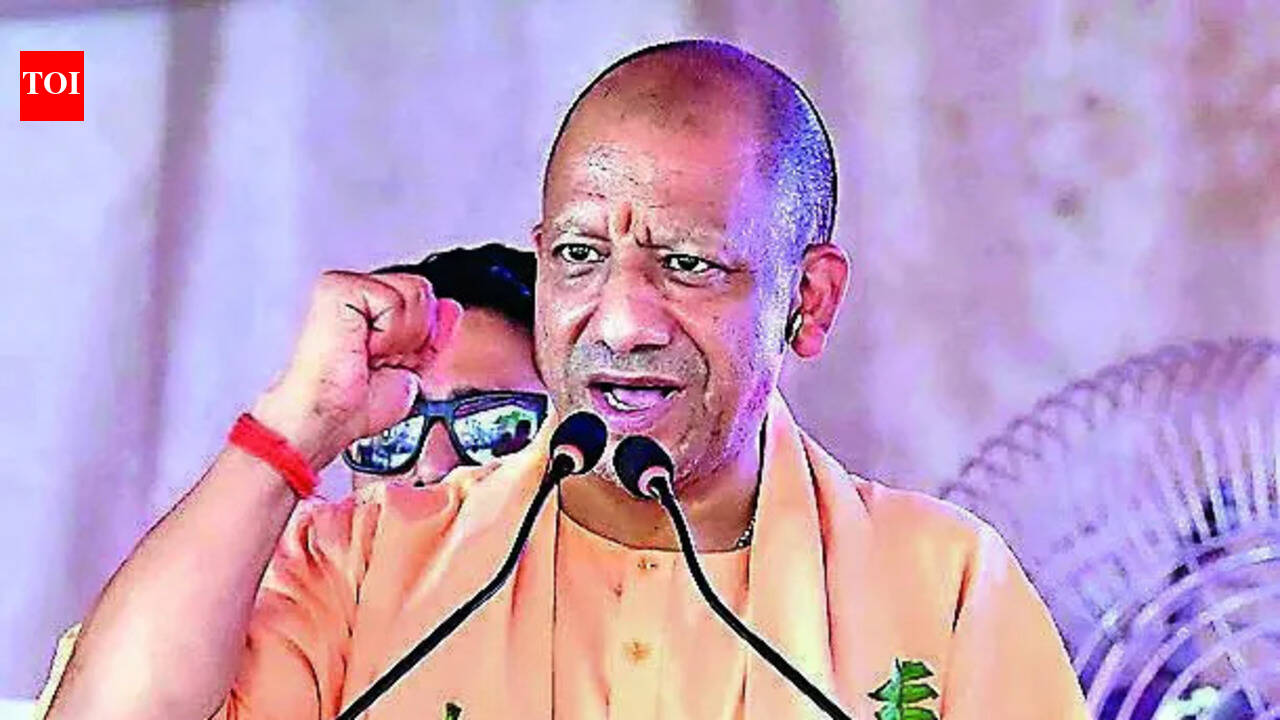 CM raps Lucknow Police over lapses, three cops removed | Lucknow News ...
