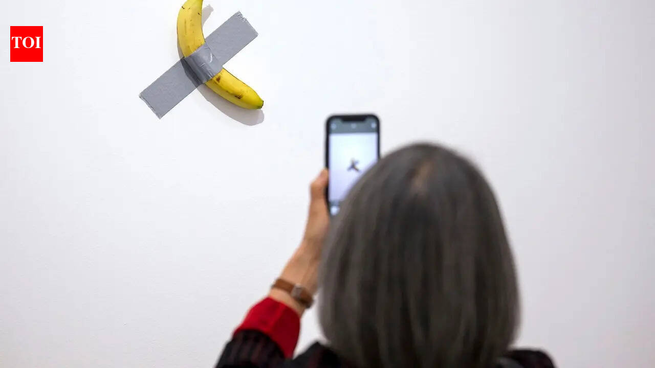 Eaten four times, and now stolen: Maurizio Cattelan's famous ‘banana ...