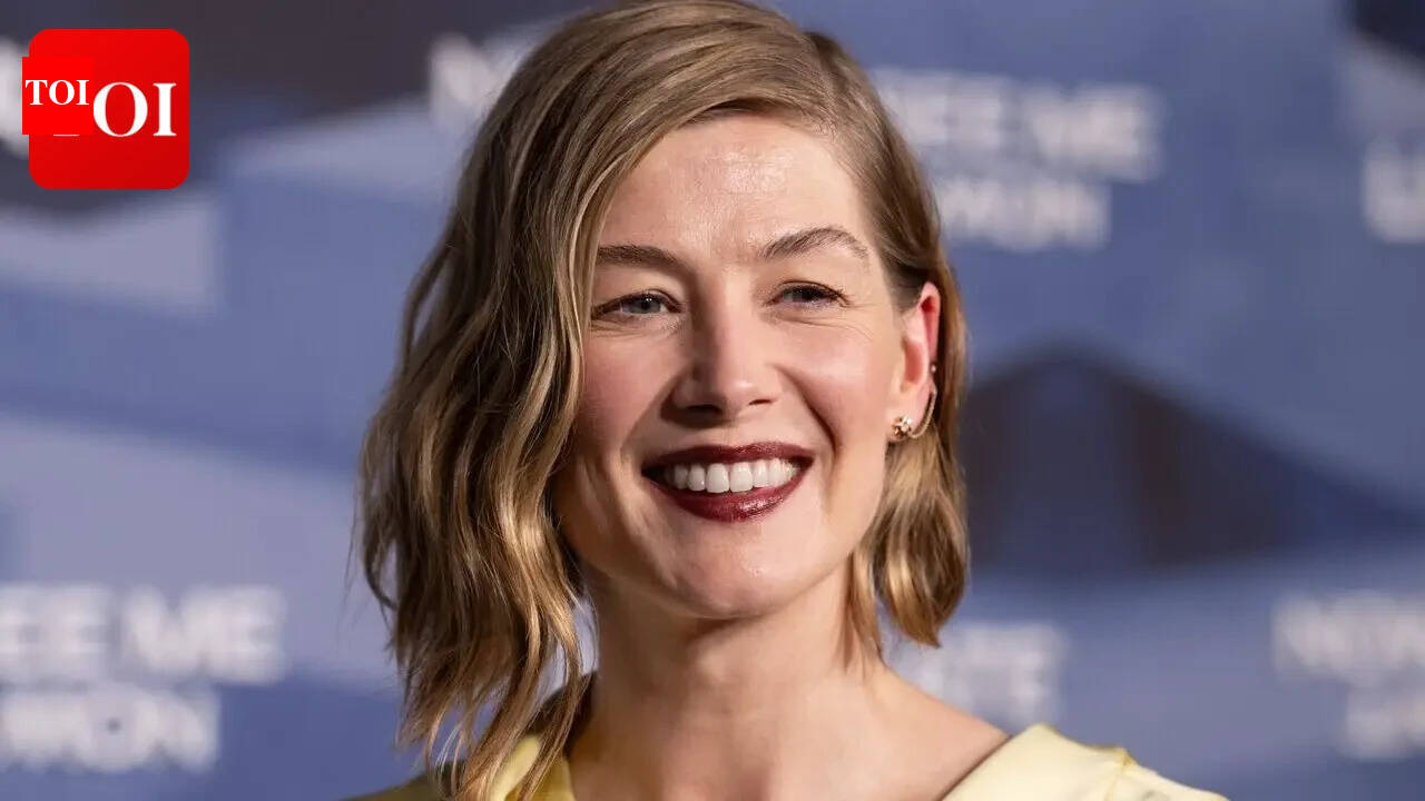Rosamund Pike interrupts West End performance over phone use; Actor ...