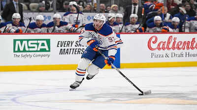 Edmonton Oilers star Connor McDavid finds himself at center of another ...