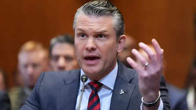 Pentagon Denies Bias as Hegseth Removes Women and Minority Officers ...