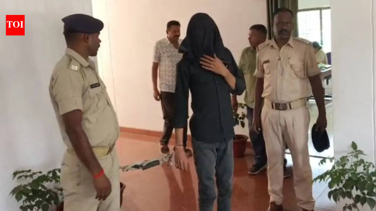 Gangster’s aide held for extortion bid in Bokaro | Ranchi News - The ...