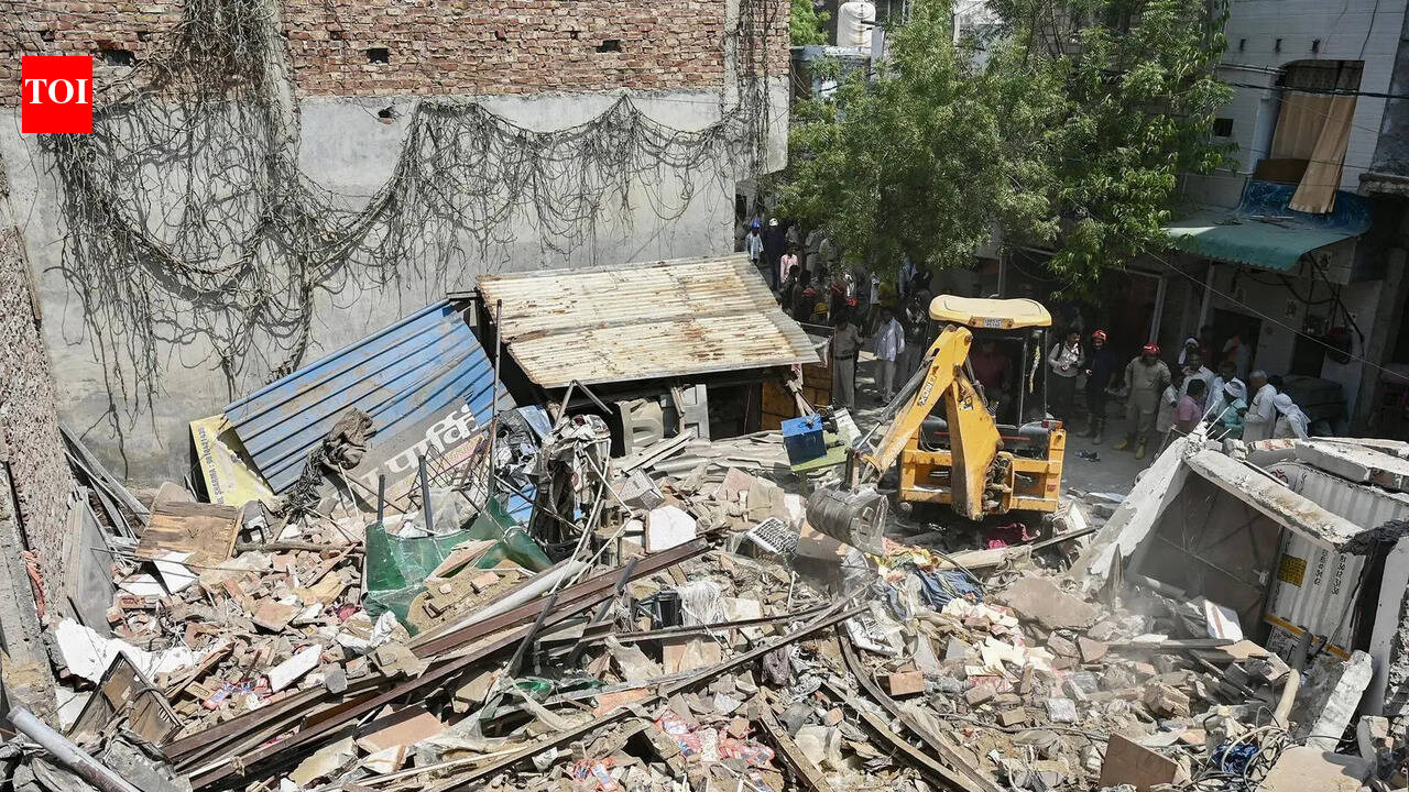 11 hurt as cylinder blast leads to building collapse | Delhi News - The ...