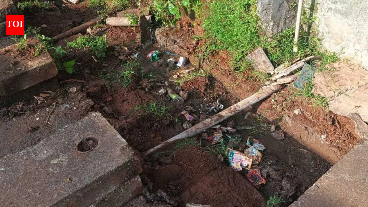 Lamgao gutter cleaning halted, locals allege political pressure | Goa ...