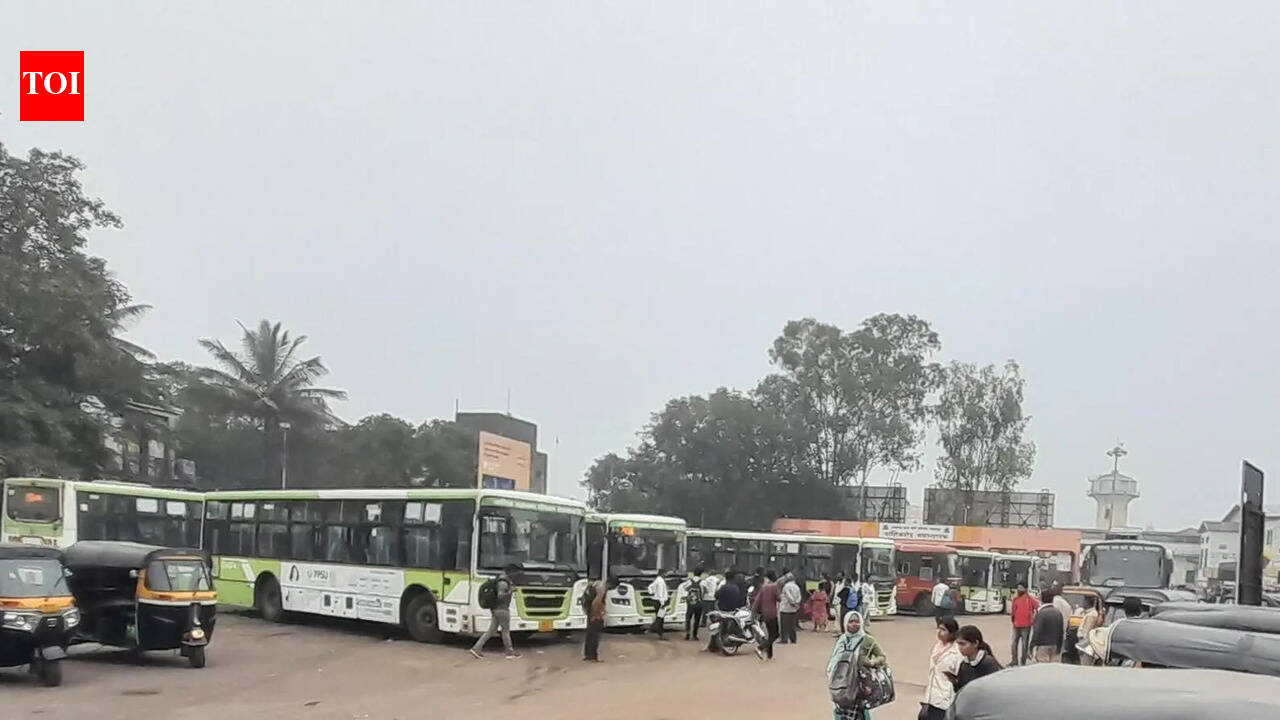 Traffic police crack down on erring autorickshaw drivers at Nashik Road ...