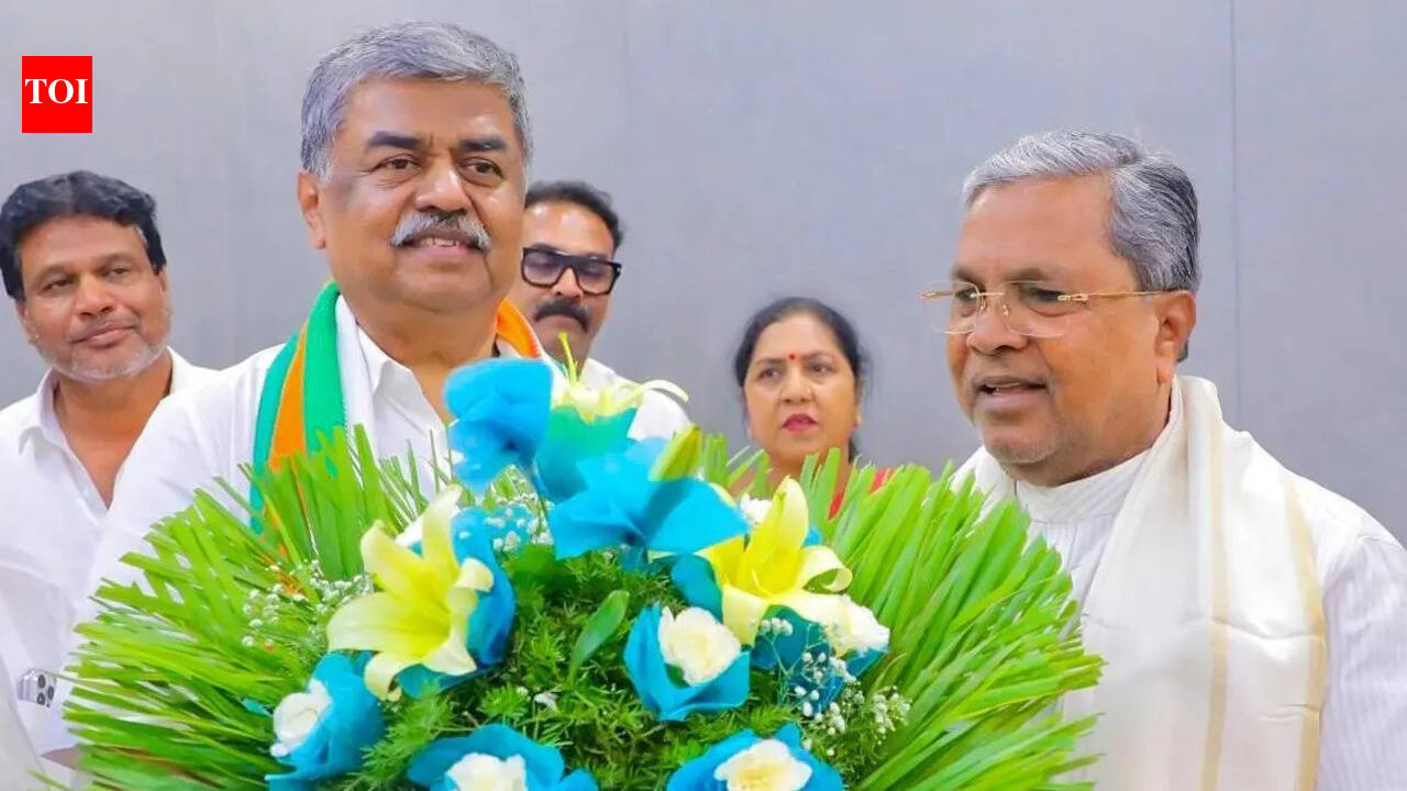 Shiva-Hari equation may test Congress unity | Bengaluru News - The ...