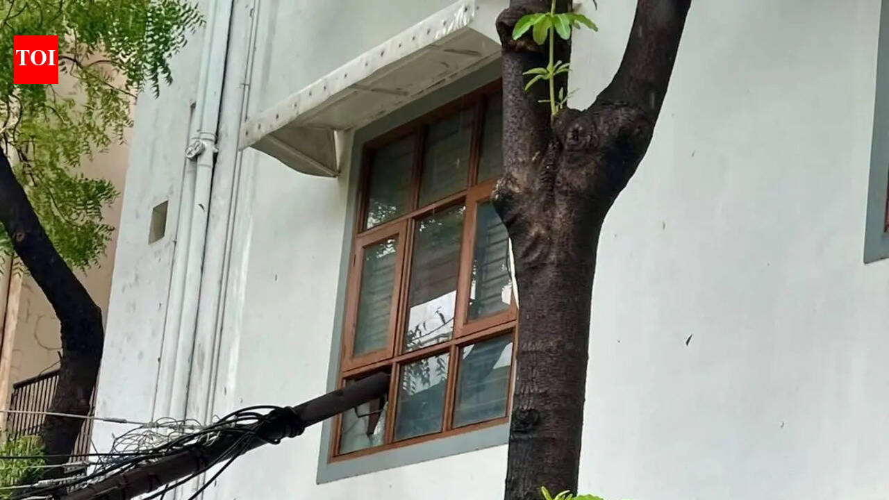 Afternoon showers lead to fresh power cuts in parts of Noida and ...