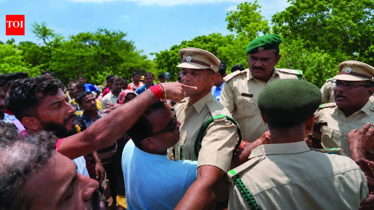 Rivona locals, forest dept clash over ore rejects | Goa News - The ...