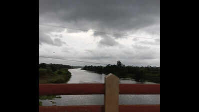 Rain lashes ghats of Kolhapur & Satara; showers cool down Sangli too ...