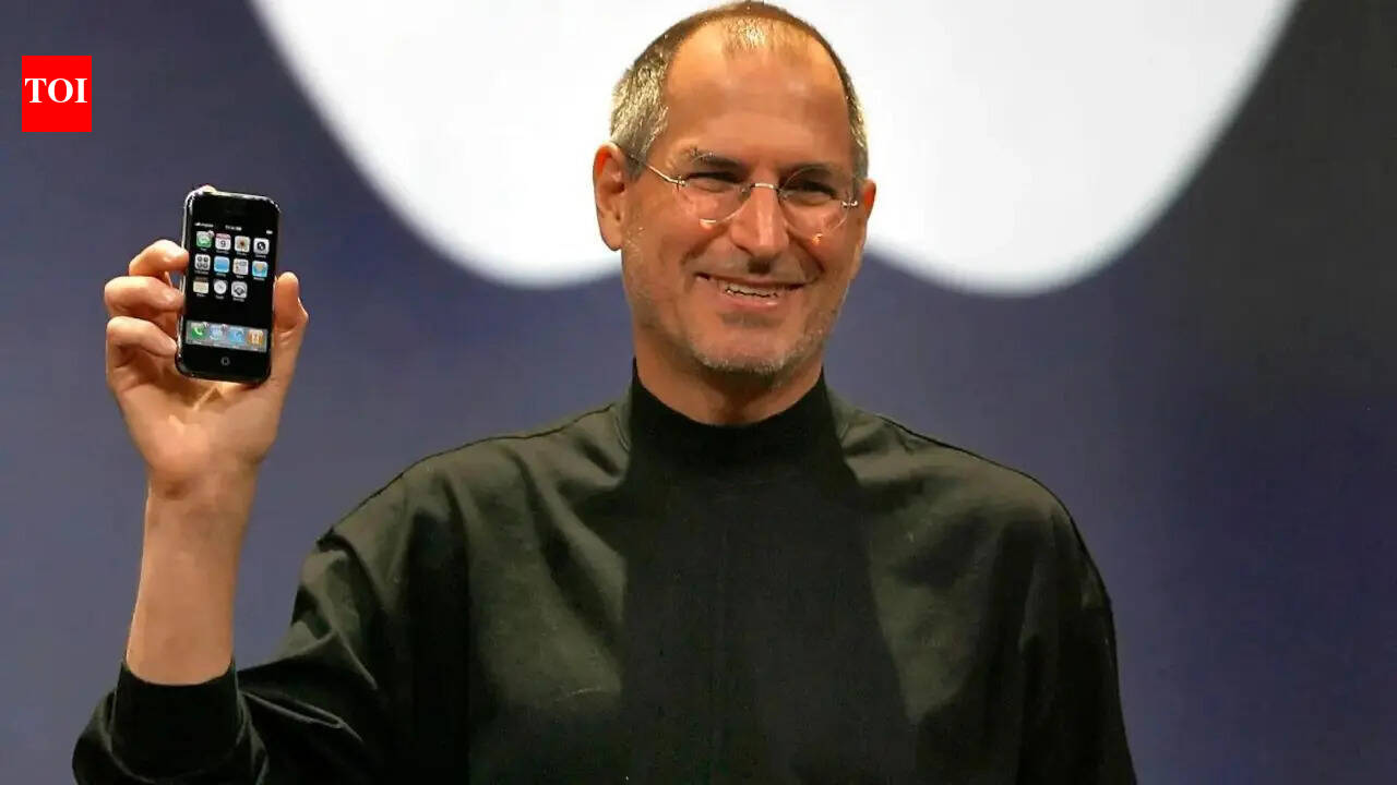 Quote of the day by Steve Jobs: ‘The only way to do great work is ...