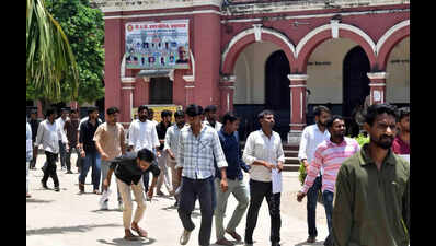 Officials inspect exam centres on 2nd day of UP Police constable ...
