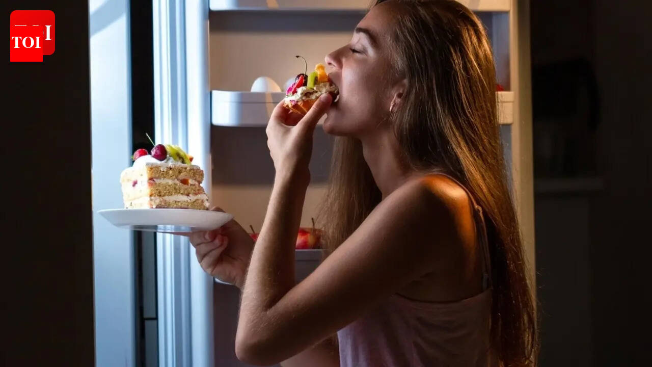Gut health in trouble? Science warns, THIS late-night eating habit ...