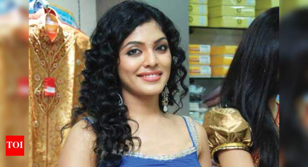 Rima plays with power again | Malayalam Movie News - Times of India