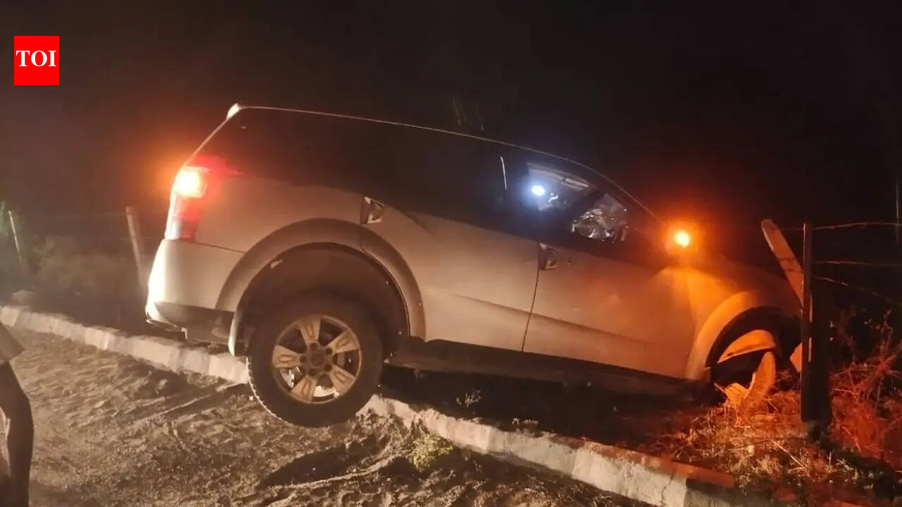 5 killed, 4 injured as SUV mows down accident victims, rescuers on ...