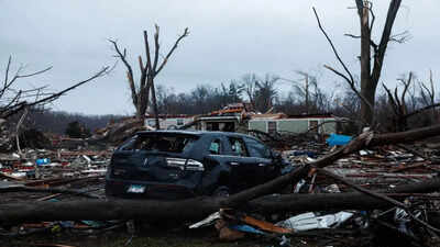 Tornadoes pummel communities outside Chicago, leveling homes and ...