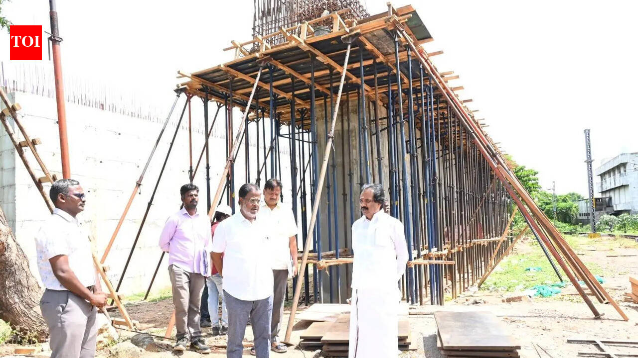 Trichy mayor inspects Fort station RoB work | Trichy News - The Times ...