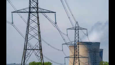 Over 8,000 electric poles damaged during thunderstorm in Punjab, losses ...