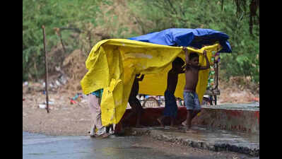 Gusty winds and showers cool city, temp drops to 36.8°C | Prayagraj ...