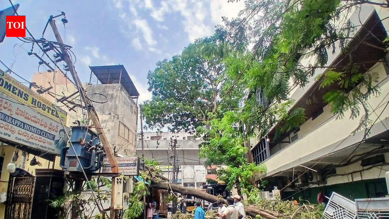 Flooded streets, frequent power cuts add to Hyd residents’ monsoon woes ...