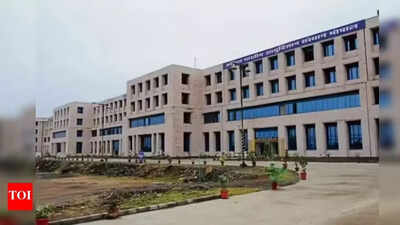 AIIMS Bhopal horror: 3-year-old dies after formalin mistakenly used in ...