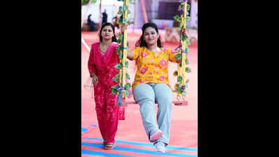 Paan, pithas and swing rides set mood for Raja | Bhubaneswar News - The ...