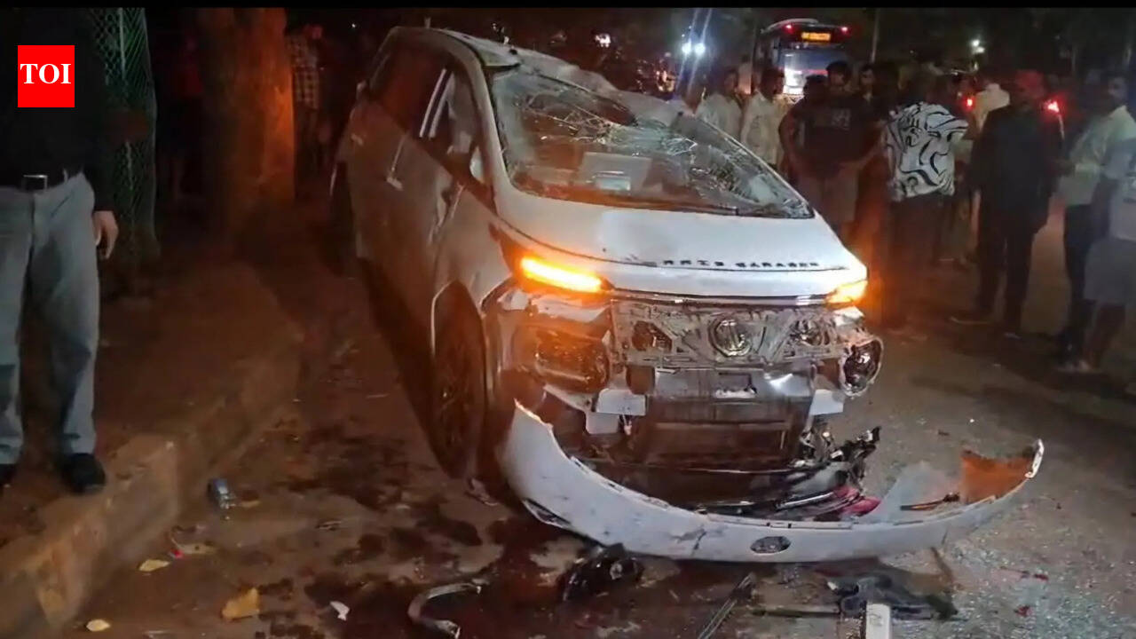 2 killed, 3 injured as car rams into roadside tea stall | Bhubaneswar ...