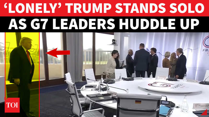 AWKWARD! Trump Left Standing Alone As G7 Leaders Huddle And Laugh In ...