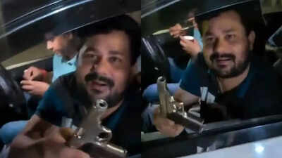 'Pistol le lo, goli maar do': Hathras ice cream vendor left shocked as ...