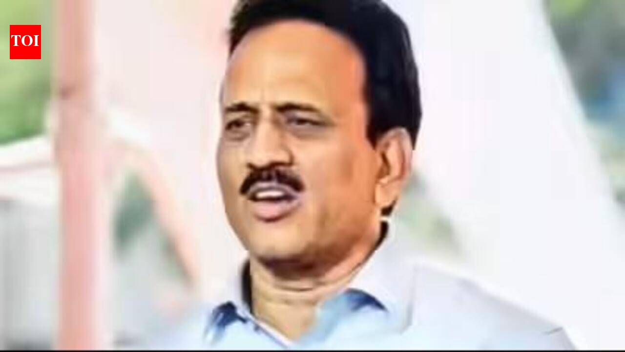 Minister alleges his pictures morphed, lodges complaint | Mumbai News ...