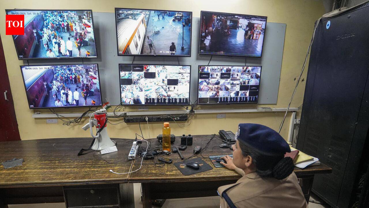 Lucknow Police rolls out micro-level security plan for NEET re-exam ...