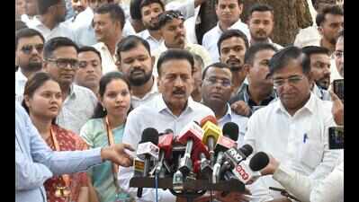Viral photos morphed, cropped: Minister Girish Mahajan alleges smear ...