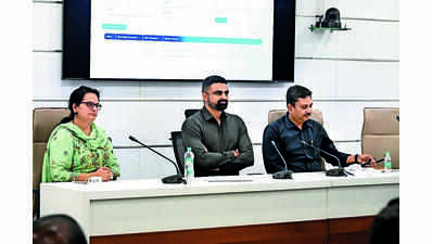 Voters to get 2 forms with QR codes, one to keep & other for BLO | Pune ...
