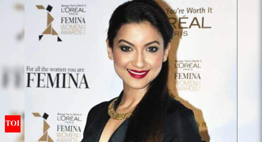 I Love Sexy Smoky Eyes And Glossy Lips Times Of India