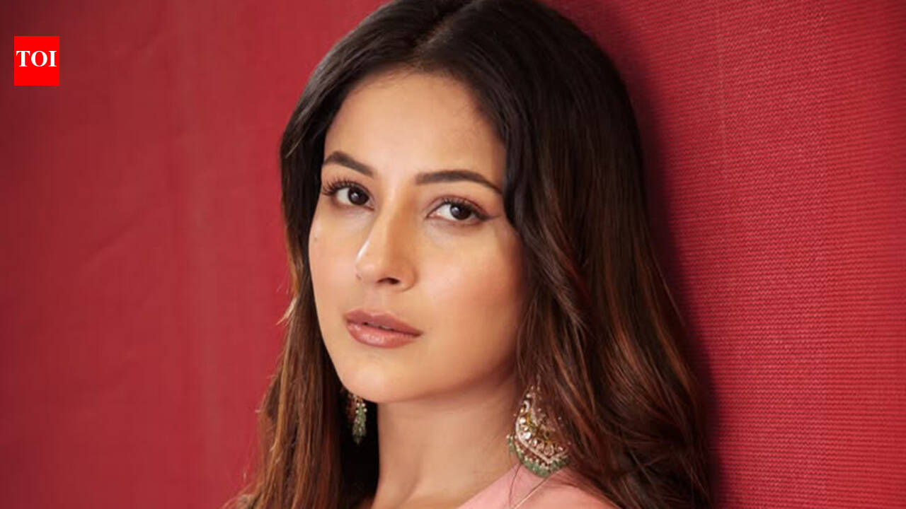 Shehnaaz Gill accidentally SWALLOWS her NOSE RING during shoot, SCARY ...