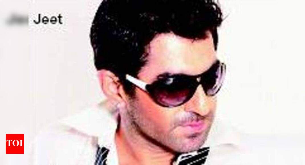 Jeet's the new awara | Bengali Movie News - Times of India