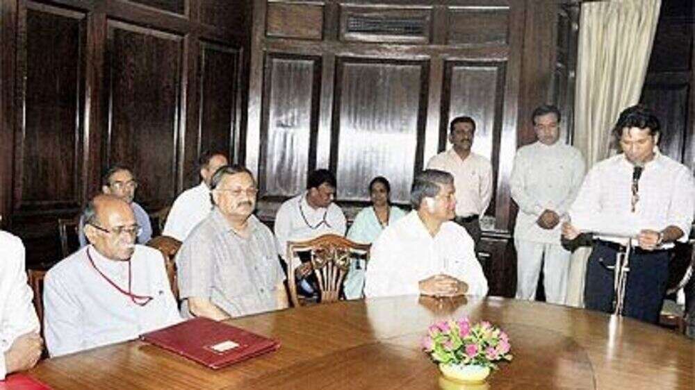 Sachin Tendulkar sworn in as Rajya Sabha MP | The Times of India