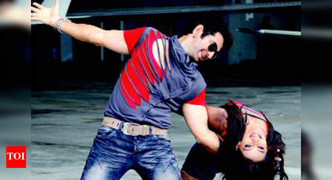 Ravi Kinagi back to Malaysia | Bengali Movie News - Times of India