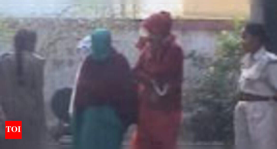 Women gang nabbed in Meerut - Times of India