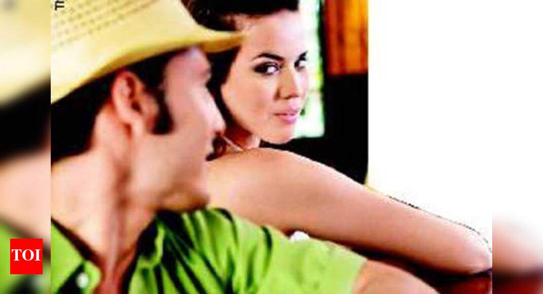 Beware of the smash and grab woman - Times of India