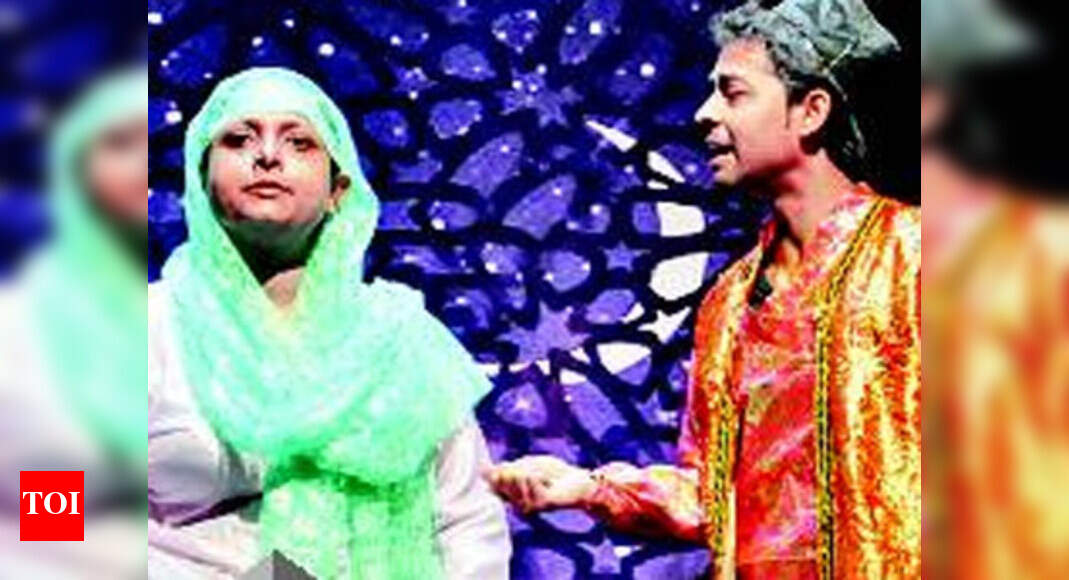 Mohora Cholche (Bengali): Play Review | Bengali Movie News - Times of India