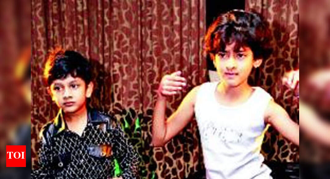 Aparajito cast let their hair down | Events Movie News - Times of India