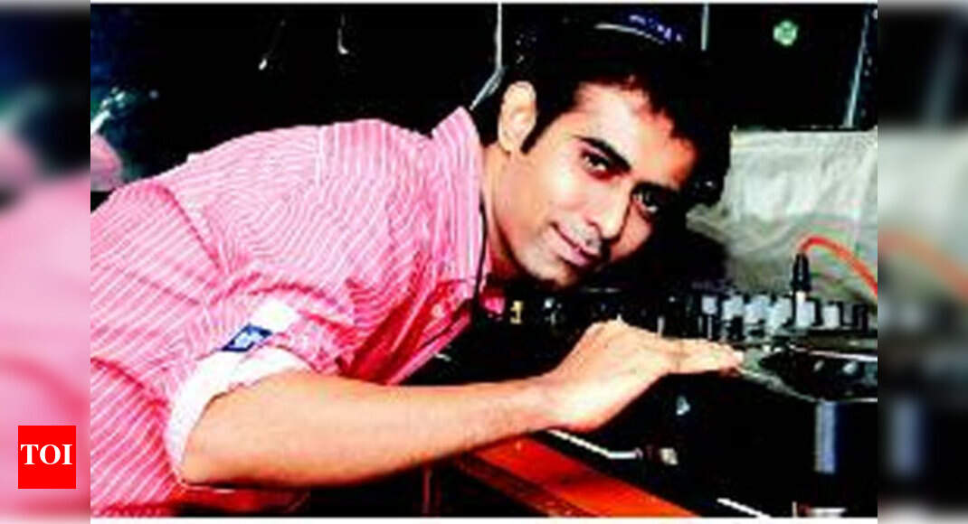 DJ Hardik managing the console at this do at The Basement, Hotel ...