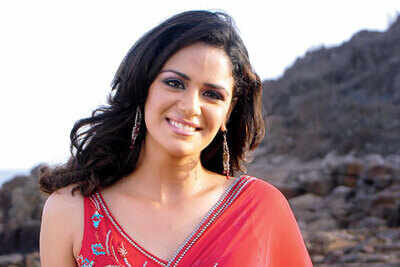 TV has become bold today: Mona Singh - Times of India