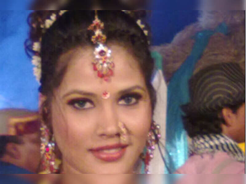 Seema Singh makes a cross over | Bhojpuri Movie News - Times of India