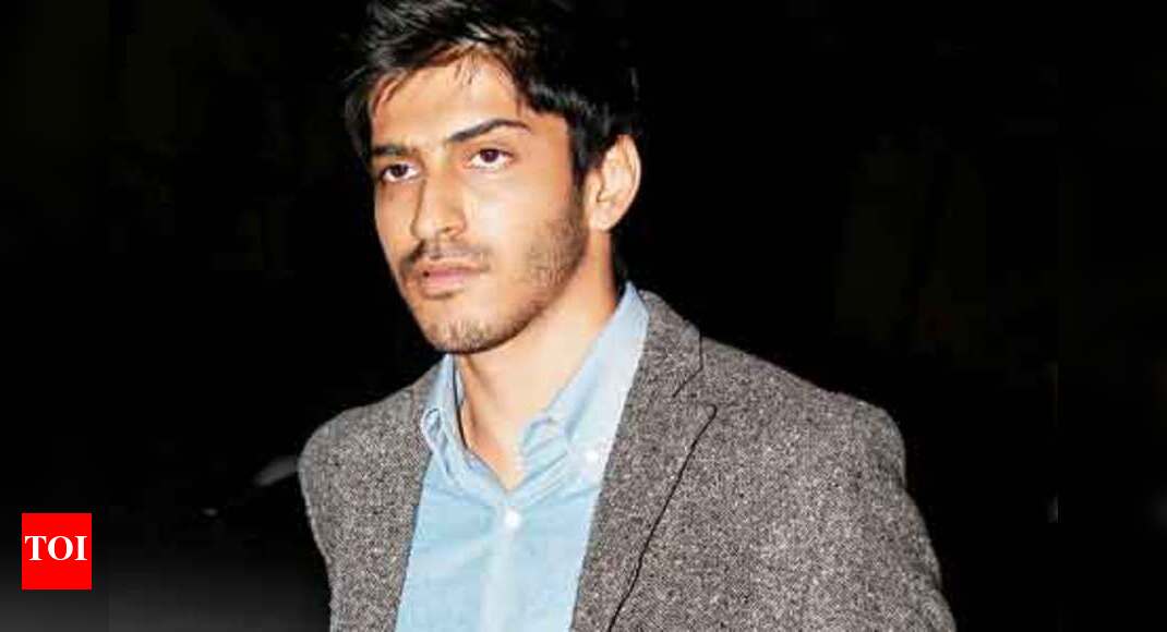 Anil’s son to make his debut in B-Town | Hindi Movie News - Times of India