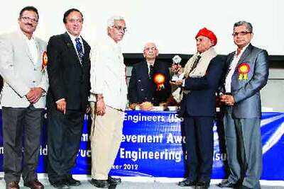 Chandrakant Godse receives its first Lifetime Achievement Award by ...