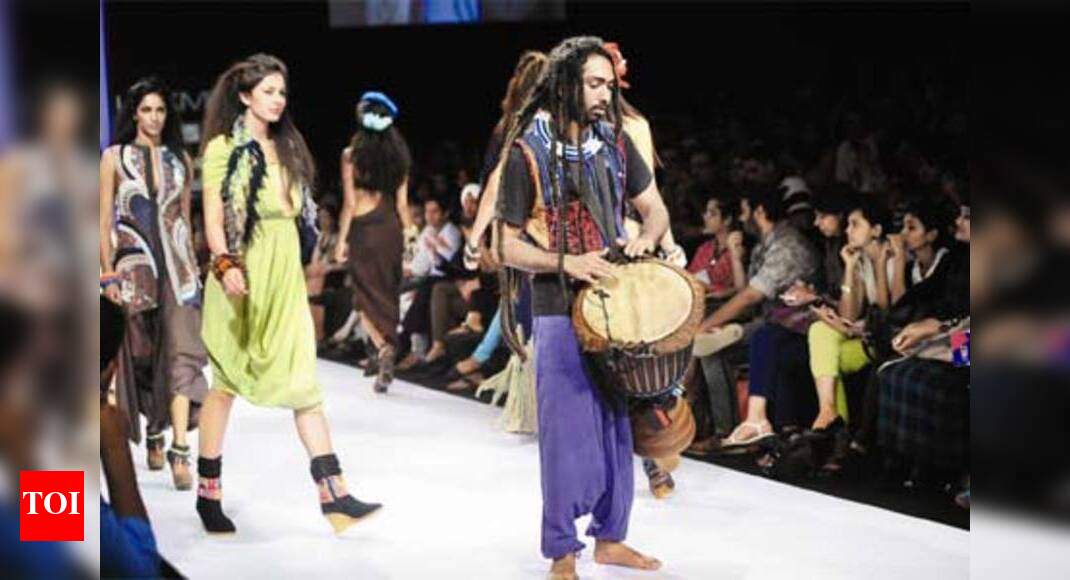Fashion show, drama and more on ramp - Times of India